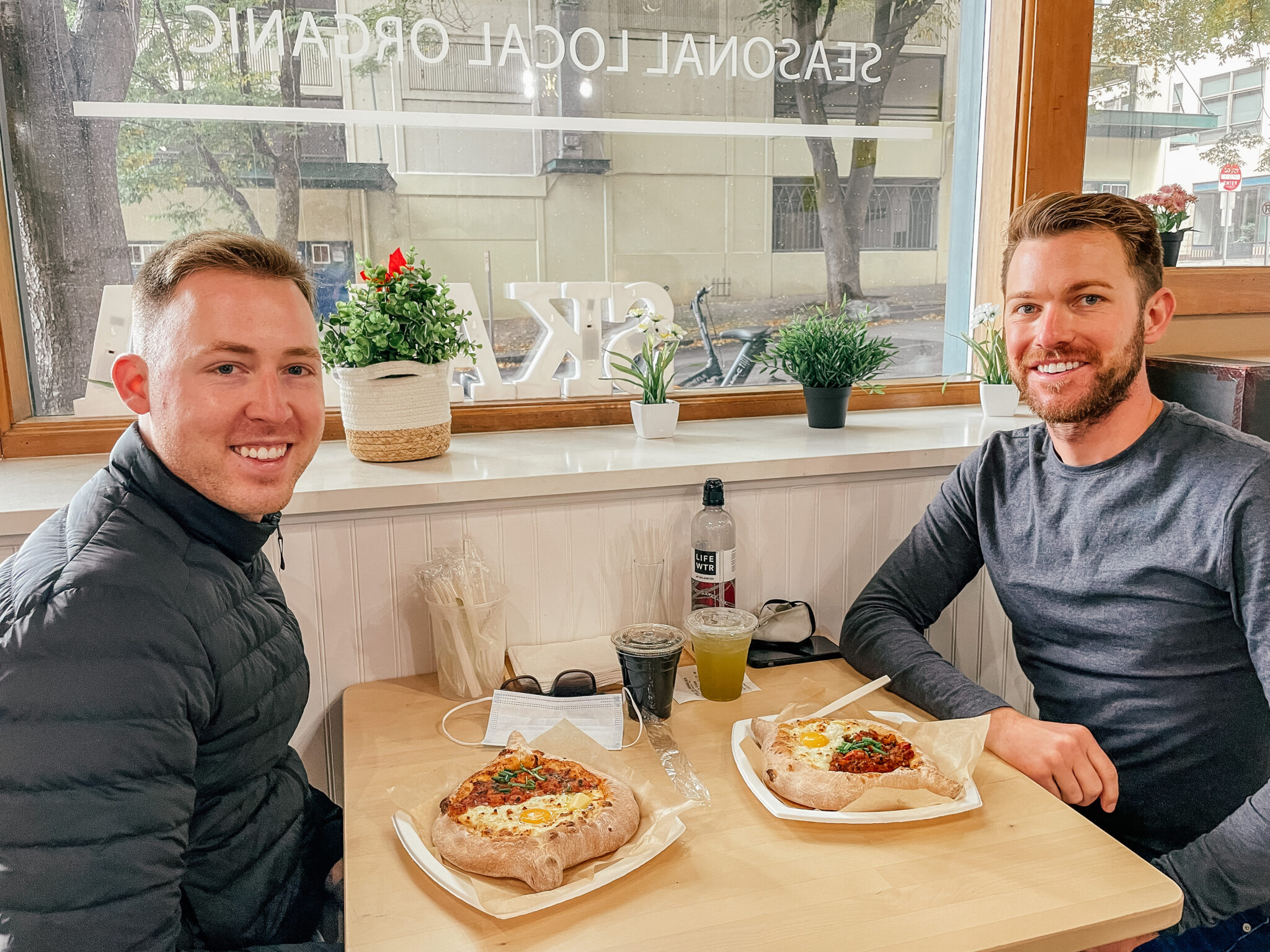 Khachapuri Etiquette and Traditions: A Guide to Enjoying Georgian ...